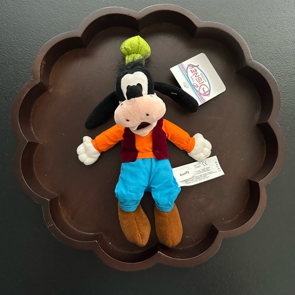 Disney | Toys | Disney Goofy Bean Bag Plush In Display Case | Poshmark